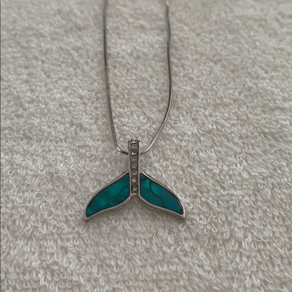 Sea World | Jewelry | Shamu Pendant And Silver Chair Necklace | Poshmark
